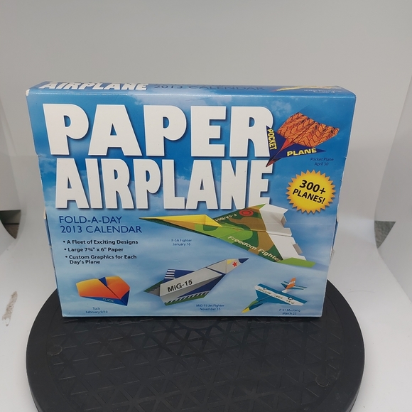 Toys | Paper Airplane Foldaday 213 Calendar By David Mitchell And Kyong ...